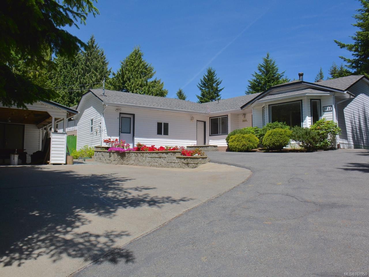 3936 Ross Rd, Nanaimo - Derek Gillette