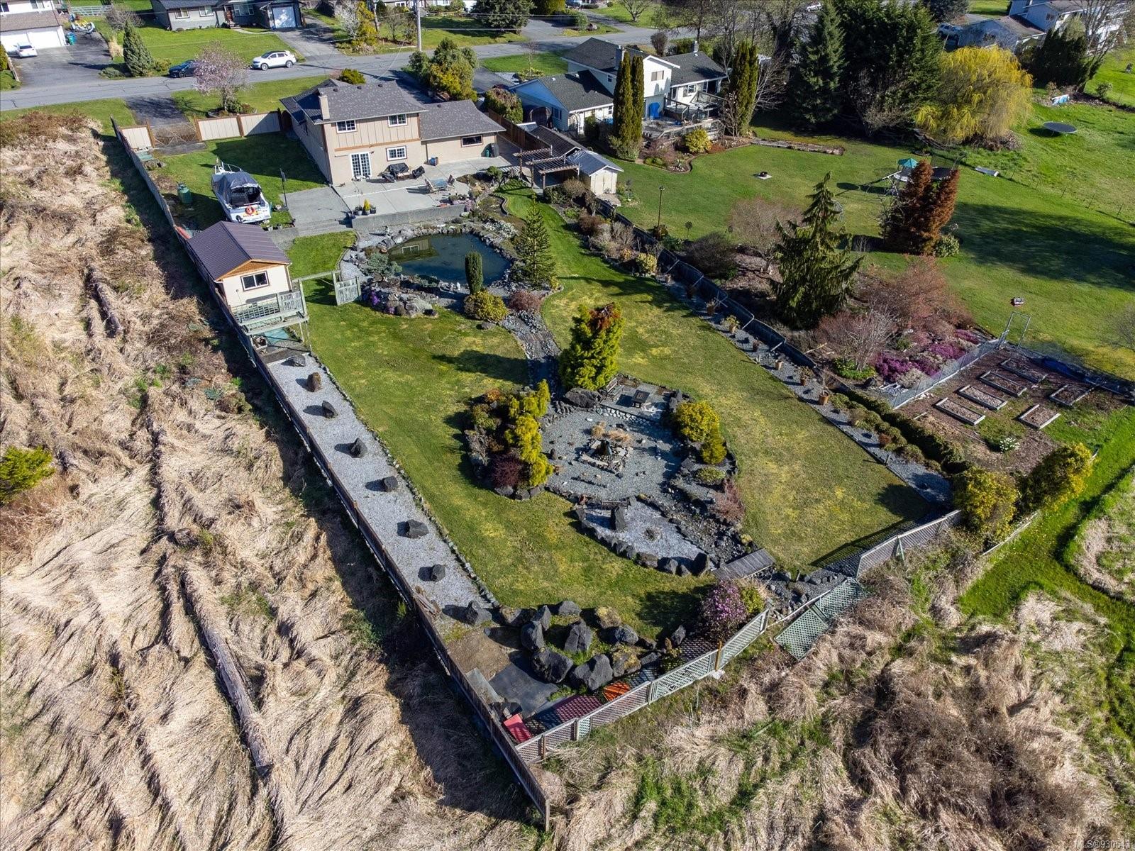 2050 Lakeside Dr, Nanaimo - Derek Gillette