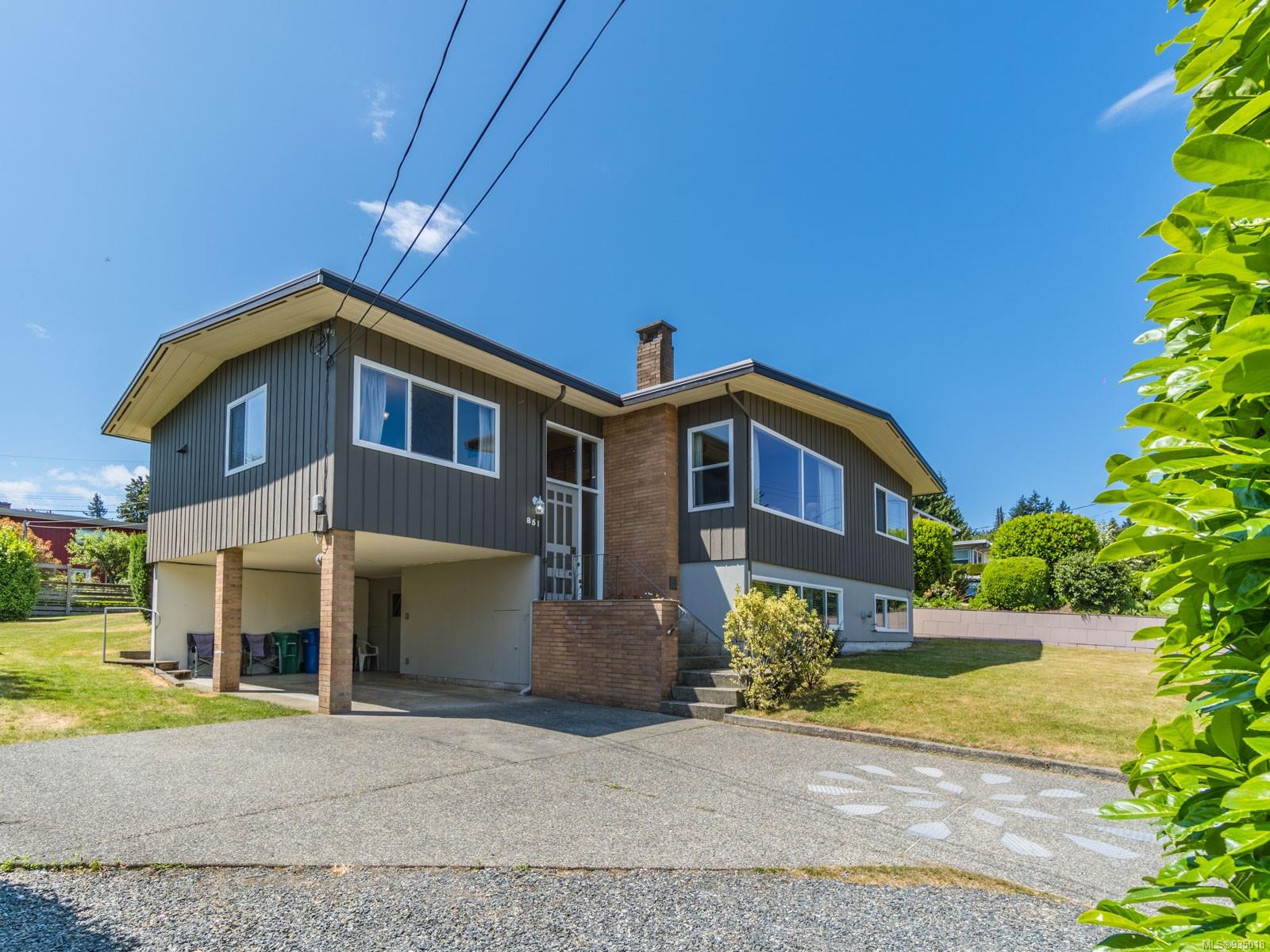 851 Beach Dr, Nanaimo - Derek Gillette