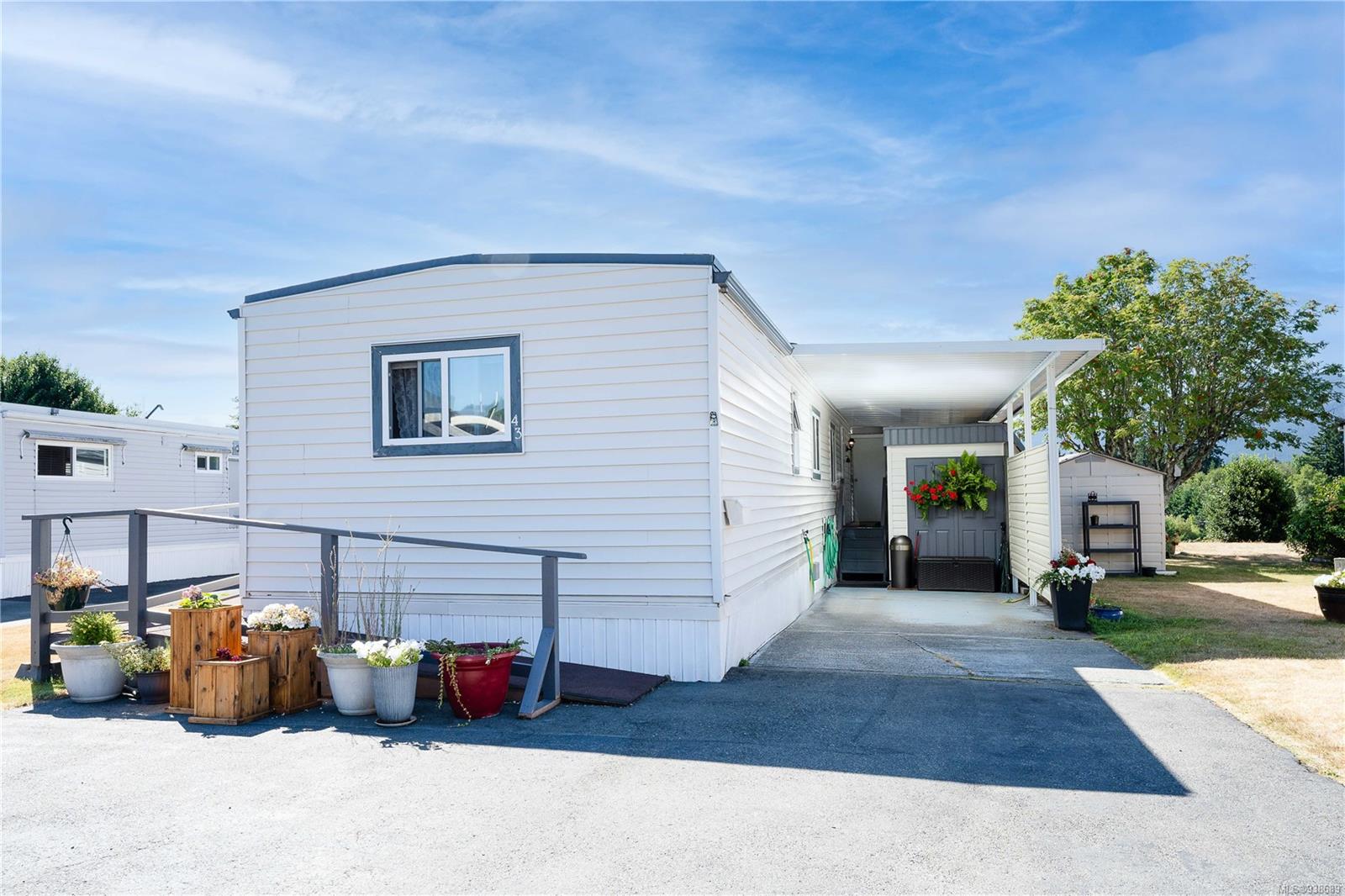 6245 Metral Dr, 43, Nanaimo - Derek Gillette