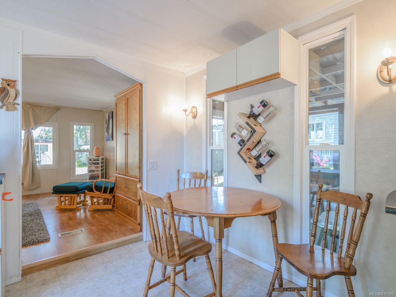 3560 Hallberg Rd, 8, Nanaimo - Derek Gillette