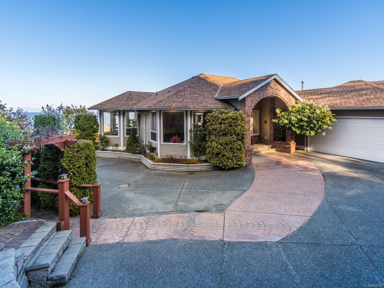 5242 Laguna Way, Nanaimo - Derek Gillette