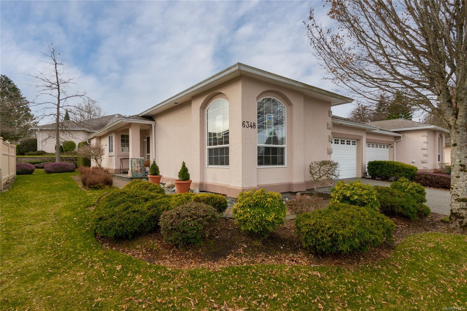 6348 Savary St, Nanaimo - Derek Gillette