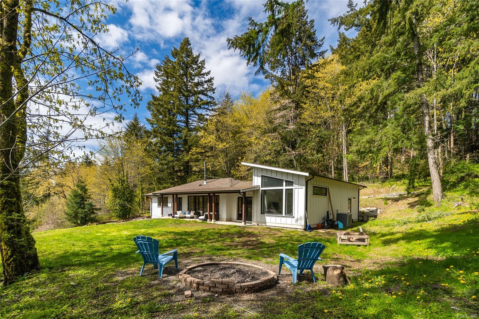 2410 Maxey Rd, Nanaimo - Derek Gillette