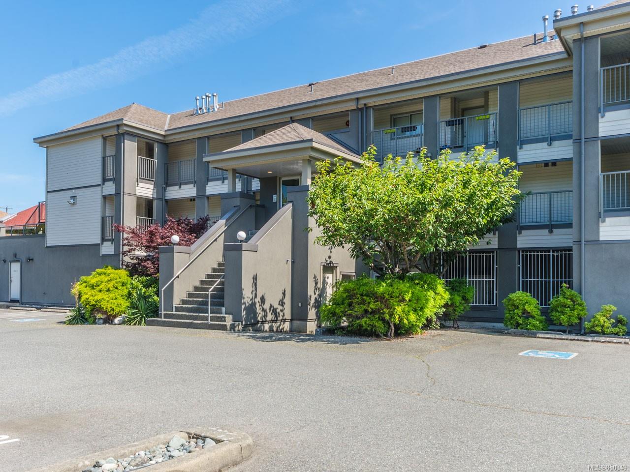 327 Prideaux St, 304, Nanaimo - Derek Gillette