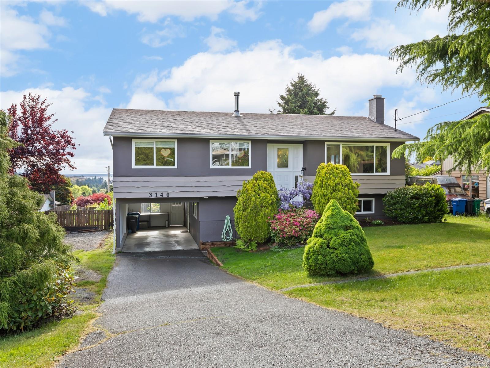 3140 Country Club Dr, Nanaimo - Derek Gillette