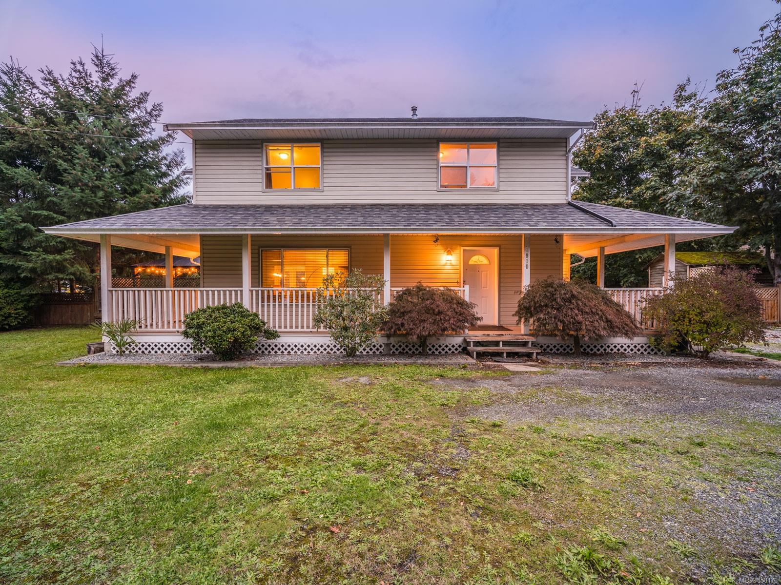 1910 Woobank Rd, Nanaimo - Derek Gillette