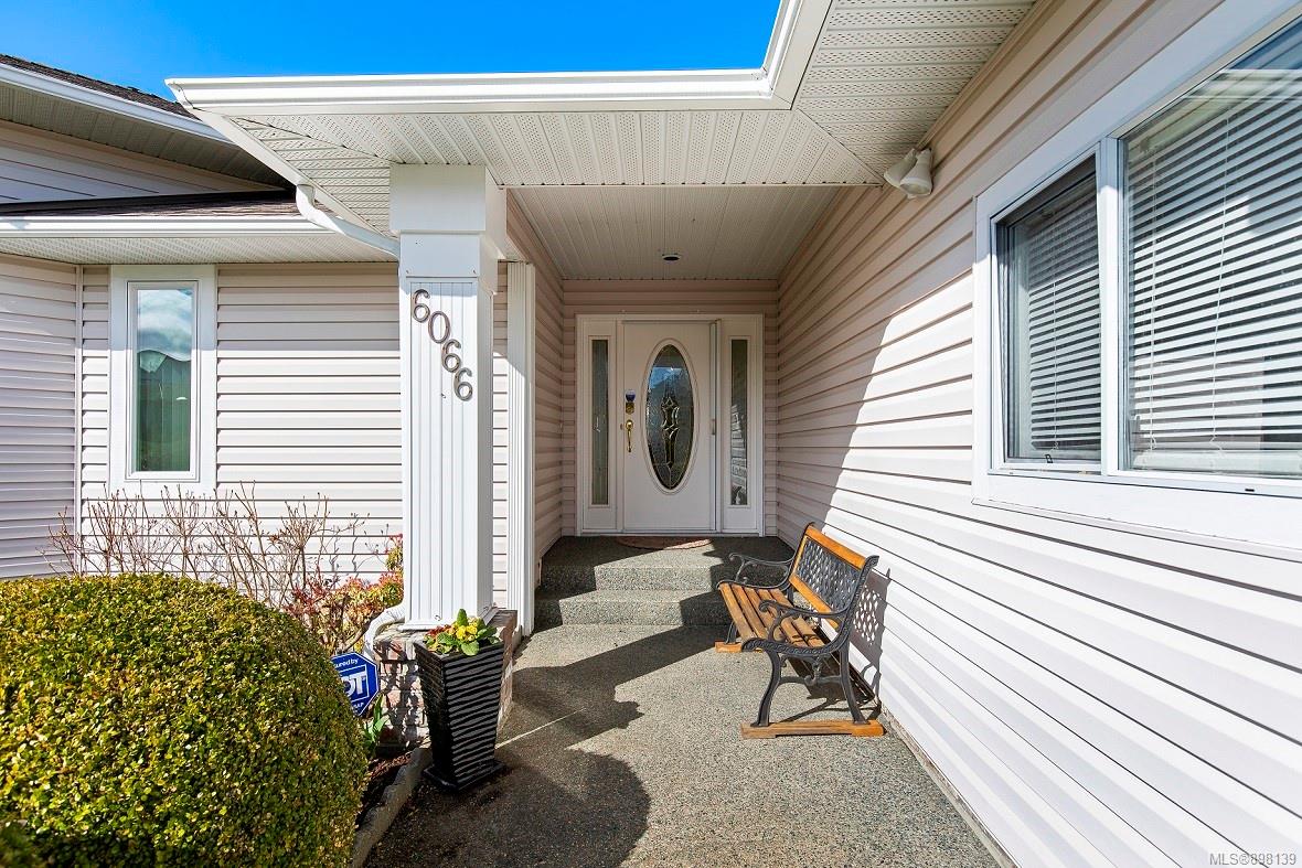 6066 Christopher Rd, Nanaimo - Derek Gillette