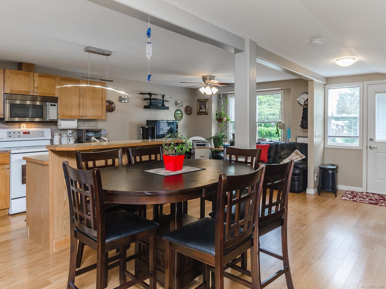 3449 Hallberg Rd, 49, Nanaimo - Derek Gillette